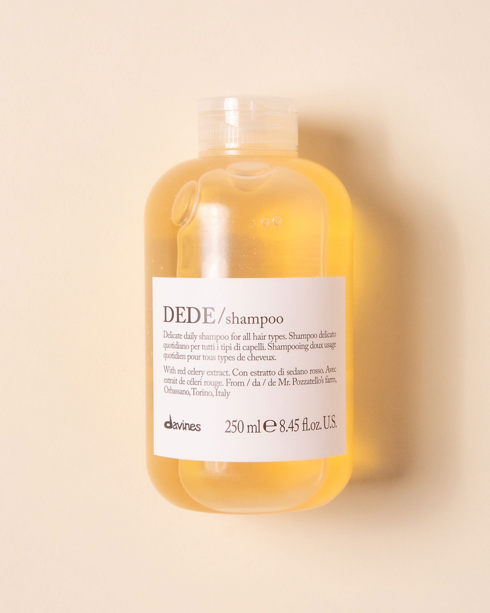 DeDe Shampoo – Max Pope